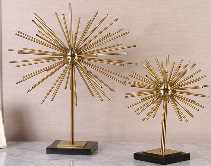 Golden Color Shop Window Displays Accessories Special Design Eyes Catching